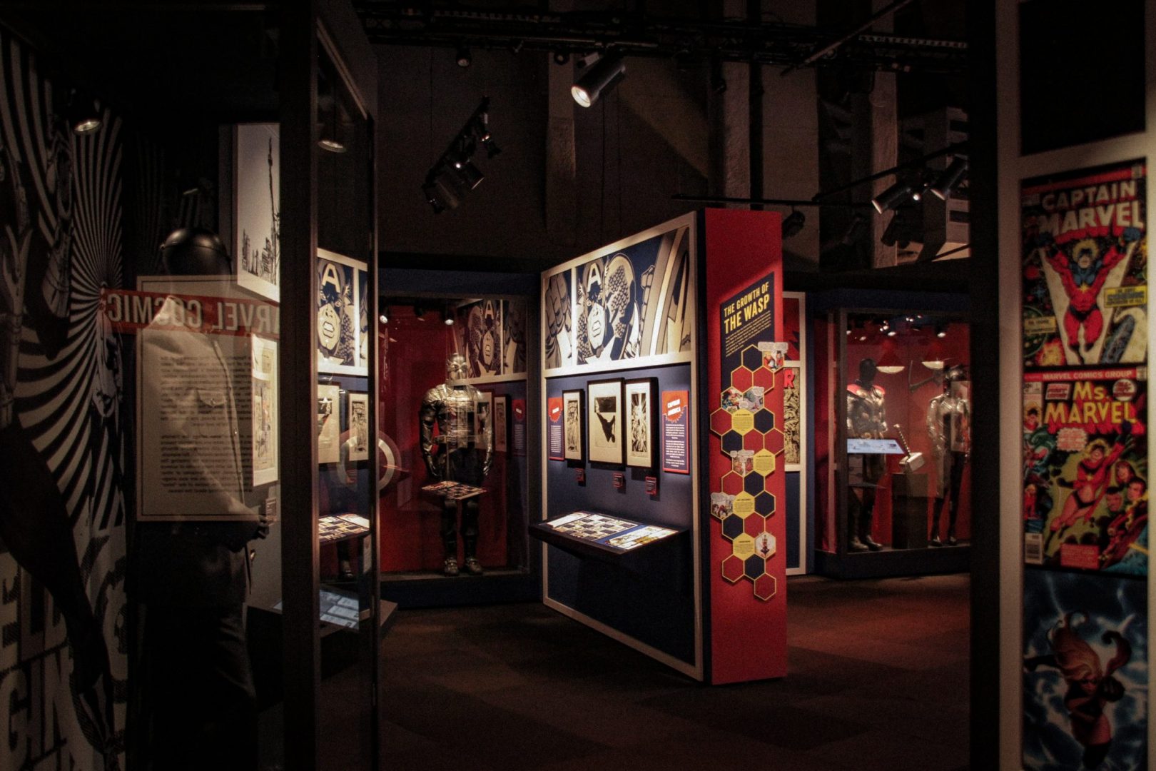 Marvel Universe of Superheroes Exhibition | Jean-Paul Laue